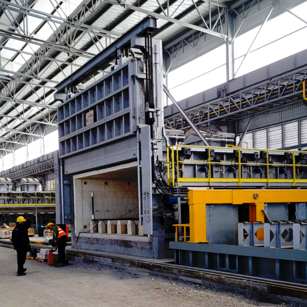 Gadda presents the new quenching tank with automatic elevator (30 tons ...